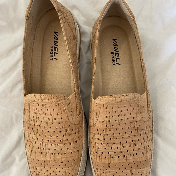 Vaneli | Shoes | Vaneli Sport Loafers By Marmi Natural Cork Upper ...